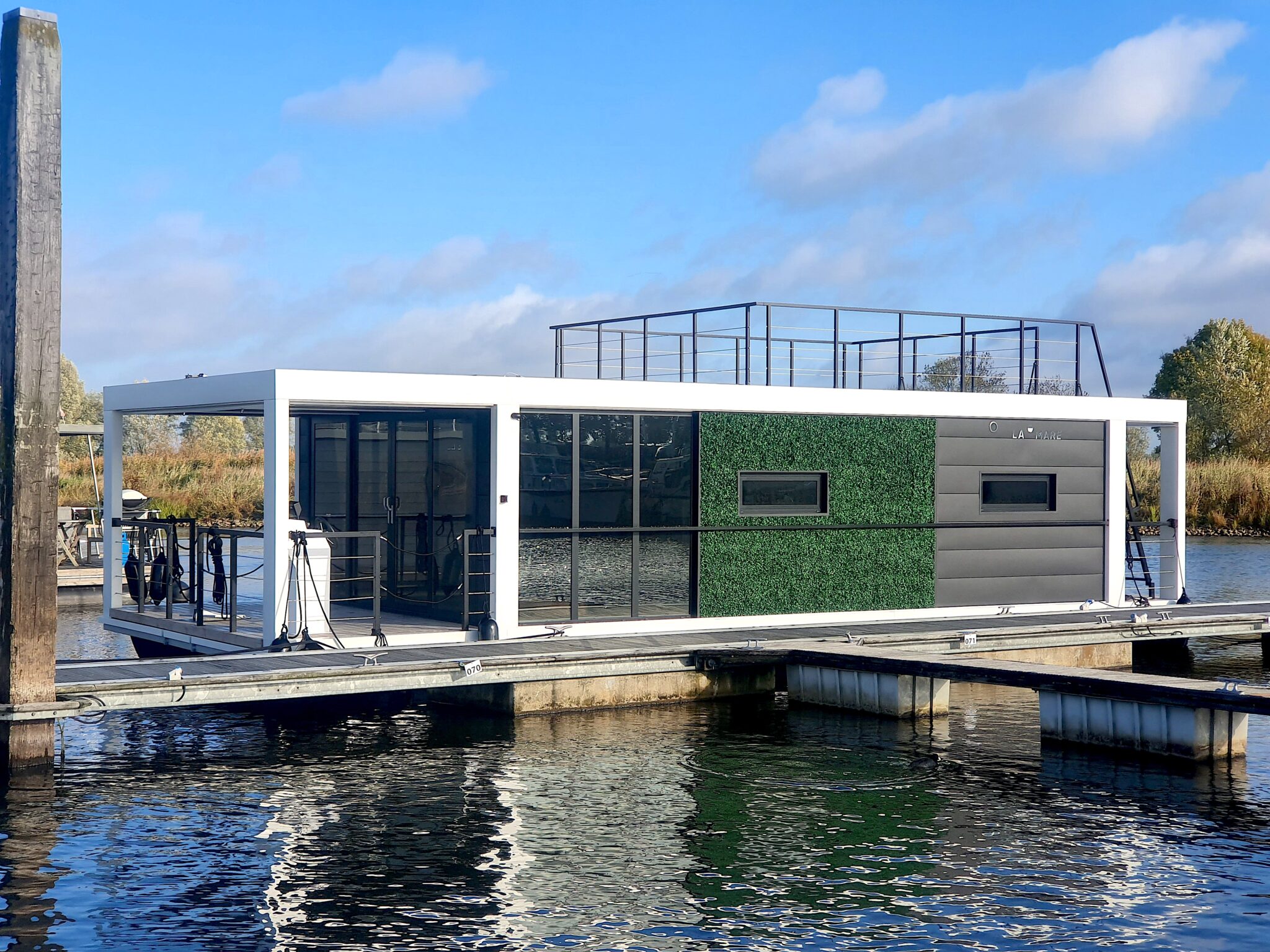 Modern 12 Houseboat For Sale - Marine Servicenter